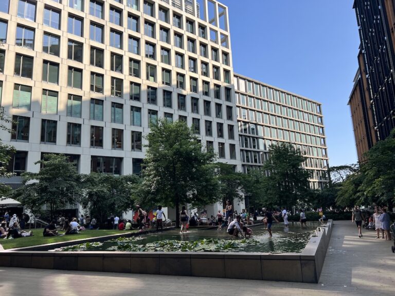 【夏の散歩におすすめ】Granary Square(グラナリー・スクウェア)の見どころを紹介【Kings Cross/St Pancras駅 ...