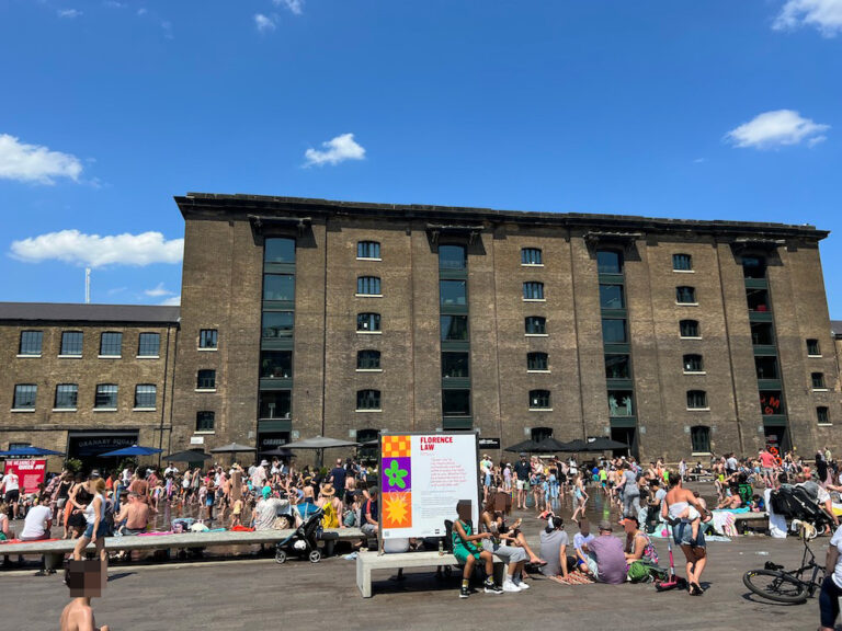 【夏の散歩におすすめ】Granary Square(グラナリー・スクウェア)の見どころを紹介【Kings Cross/St Pancras駅 ...